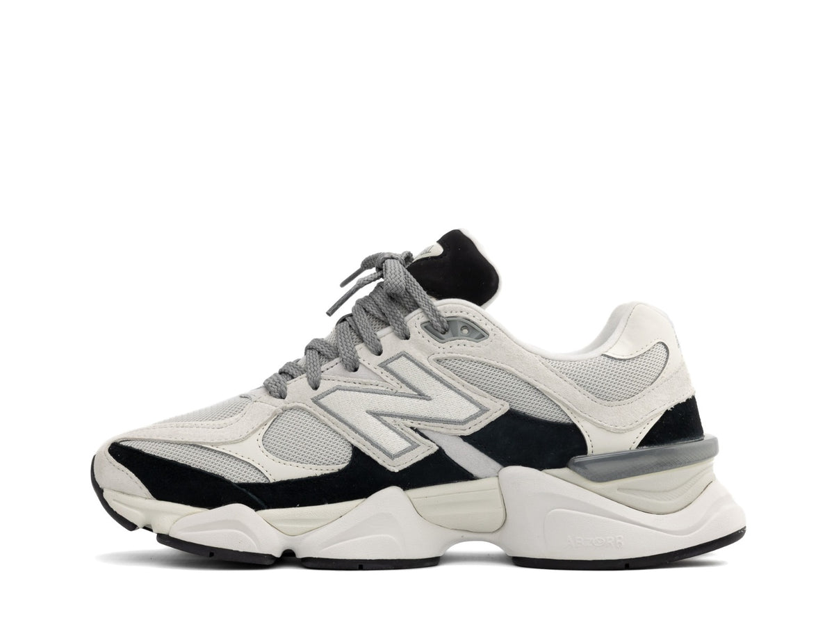 New Balance 9060 black reflection | BijSMAAK.com